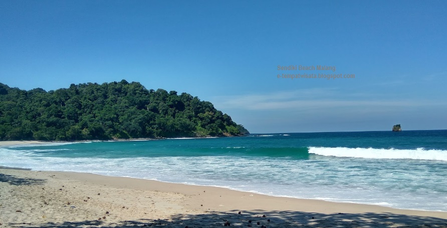Pesona Pantai Sendiki Malang - Harga Tiket Masuk, Fasilitas dan Rute ...