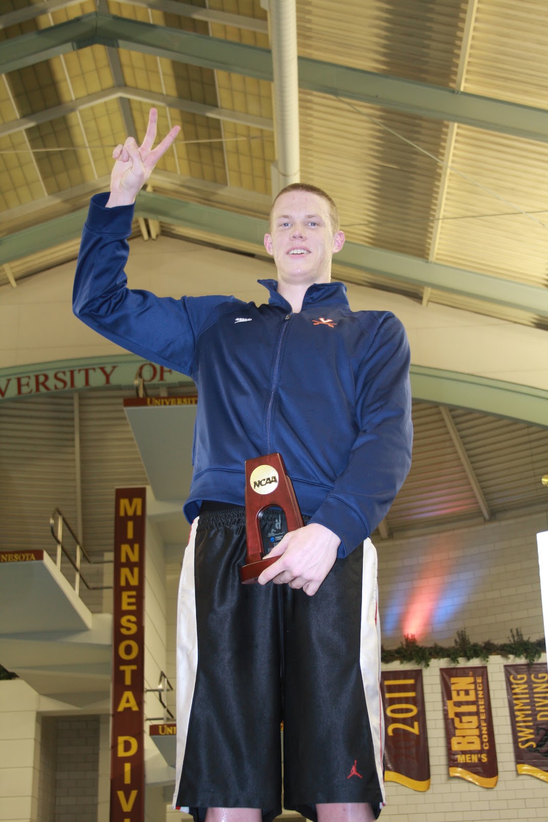 Viva Loudoun College Corner