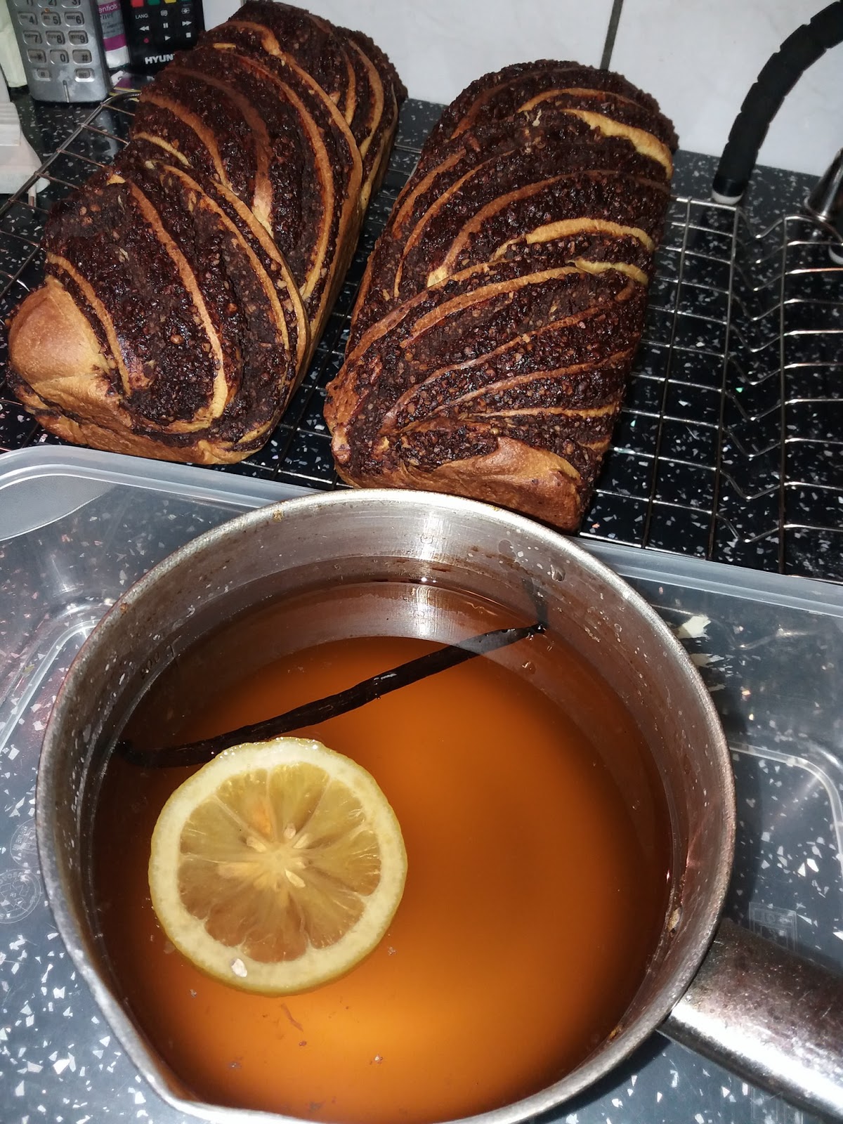 Cel mai si cel mai Cozonac autor Mircea Banu - Cozonac impleticit ...