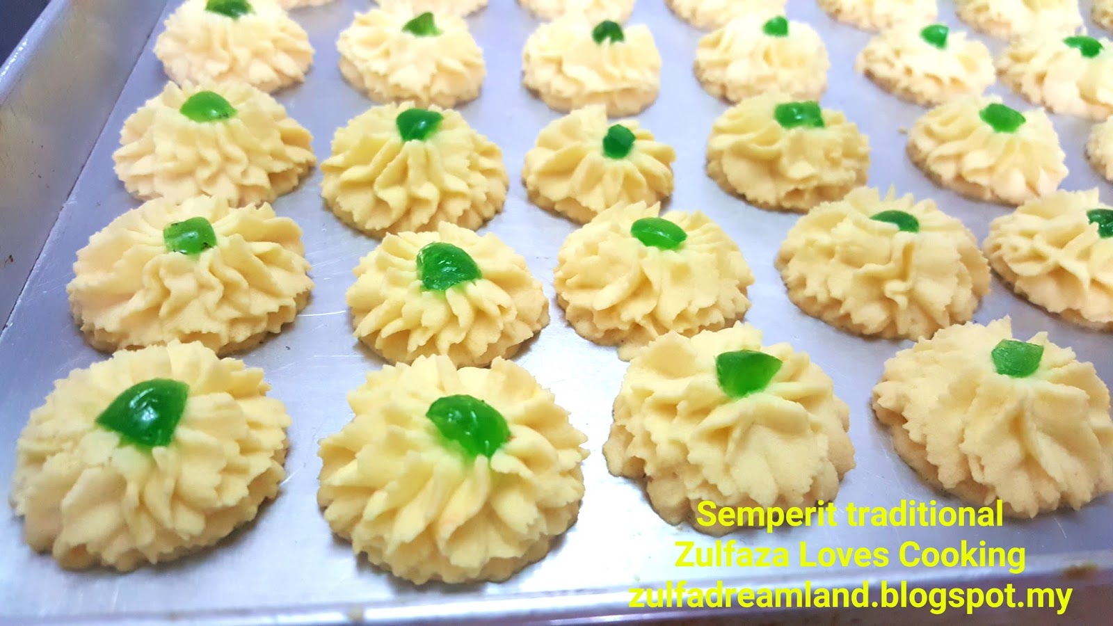 ZULFAZA LOVES COOKING: Biskut Semperit Traditional