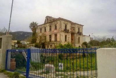 Ανεξήγητο: ΤΟ ΣΤΟΙΧΕΙΩΜΕΝΟ ΣΠΙΤΙ ΜΕ ΤΟΝ ΑΡΙΘΜΟ 13 (ΑΜΦΙΣΣΑ)