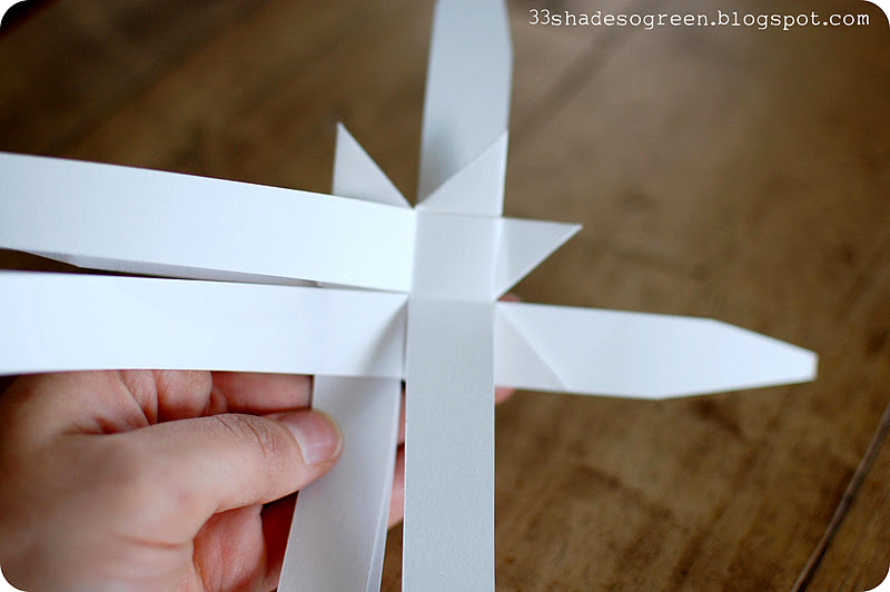 33 Shades of Green: Handmade Holidays: Moravian Star Tutorial