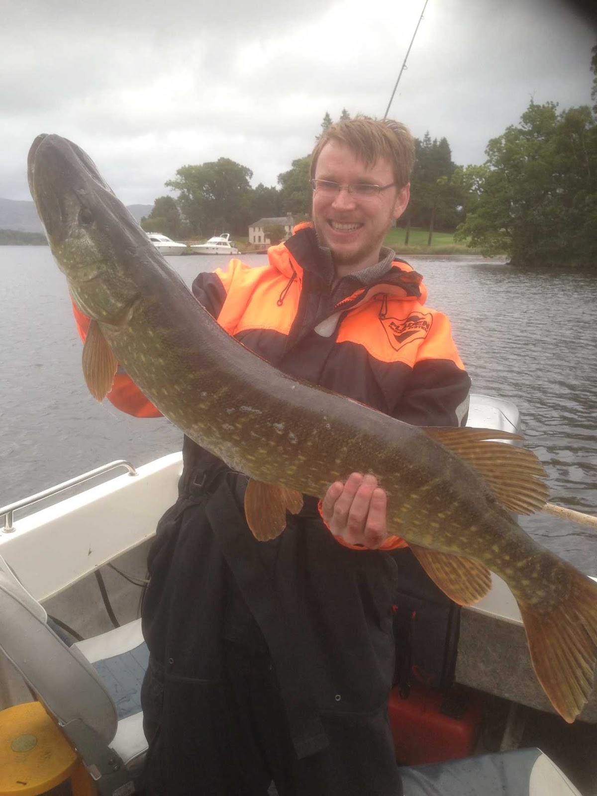 Scottish Fishing Guide: Guided Pike Fishing Loch Lomond