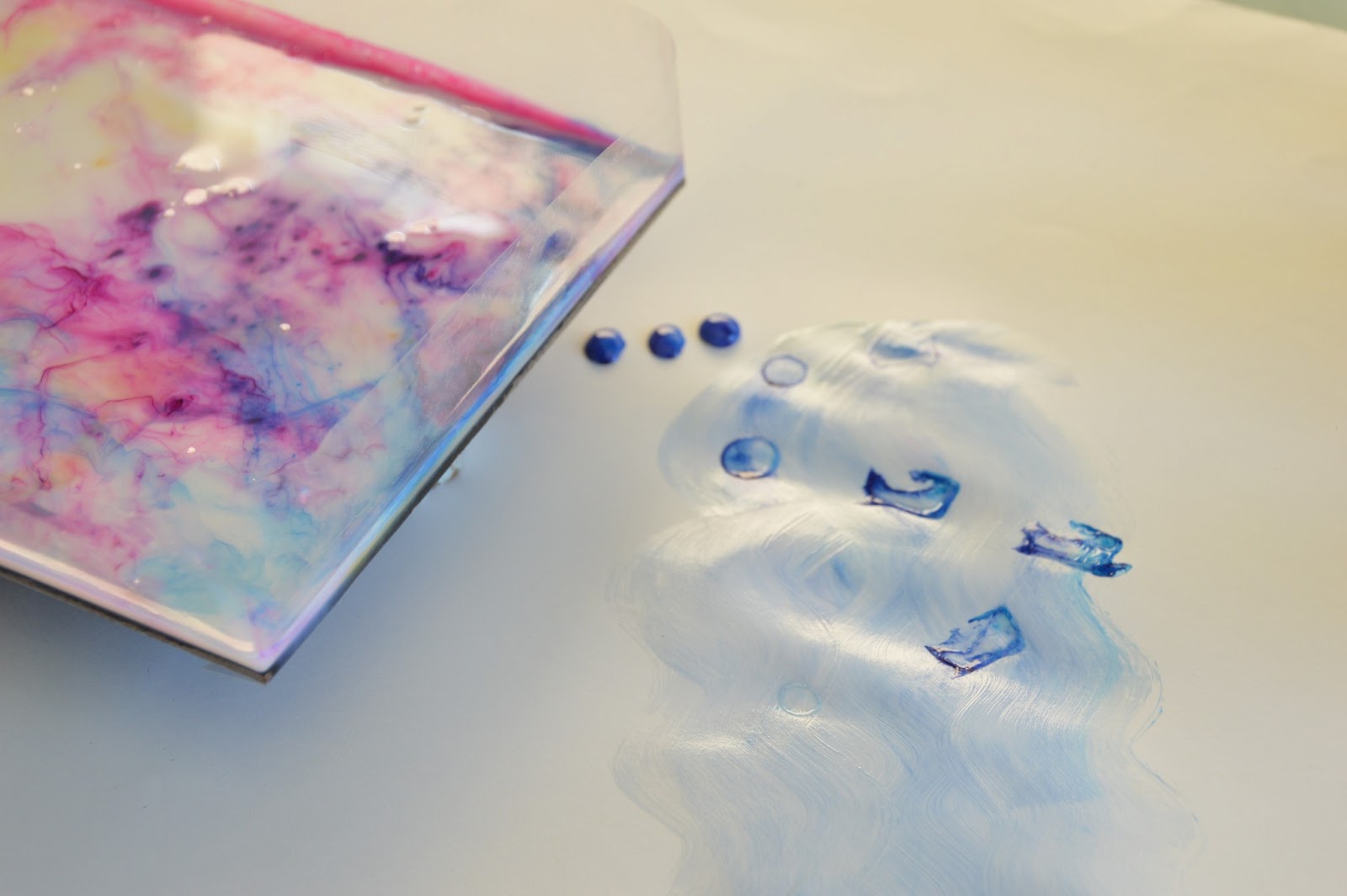 kimi kobashi: ink & pouring medium experiment