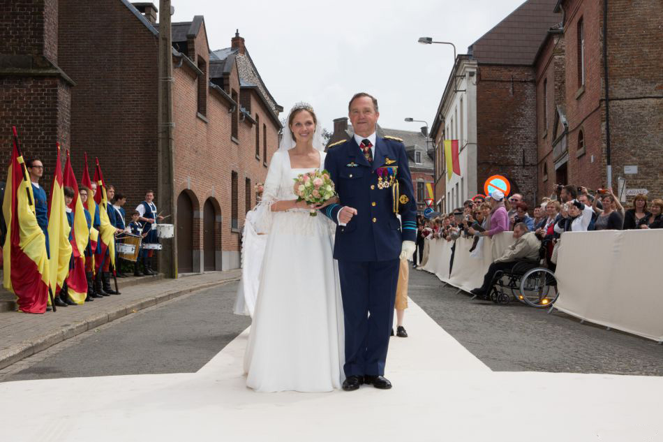 Royal Family Around the World: Princess Alix of Ligne Weds Count ...