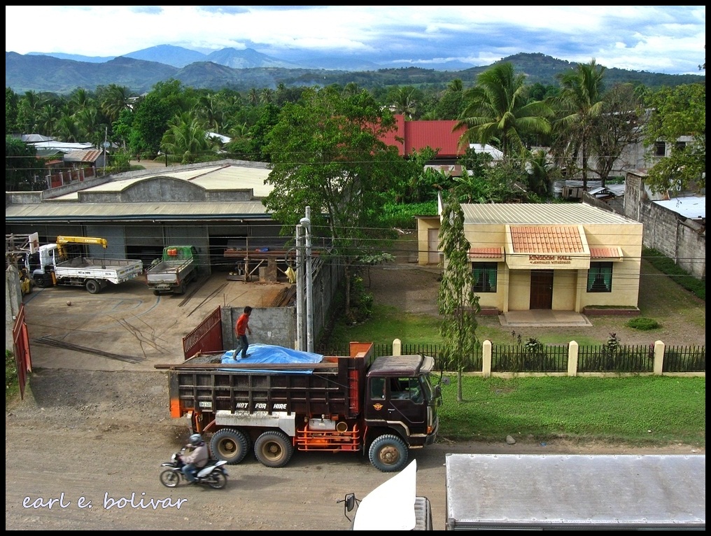 Bukidnon Photo Journal: South Poblacion, Maramag: Views from the Top