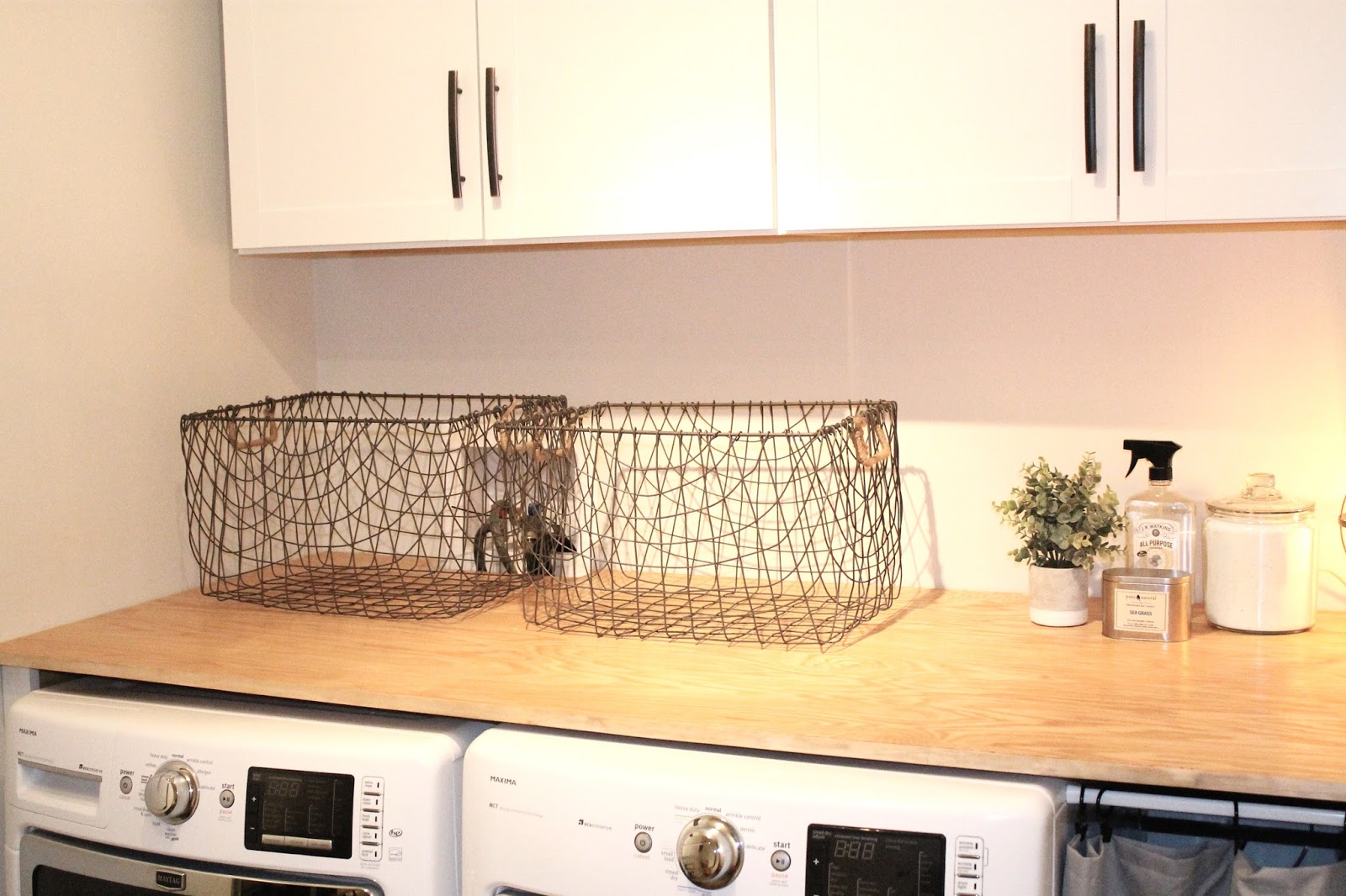 DIY Buffalo Plaid Wallpaper Backsplash - The Unique Nest