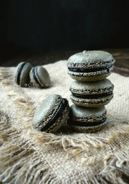 Citra's Home Diary: Black Sesame Macarons with Dark Cocoa filling