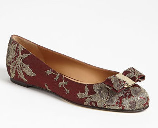 Pretty Cute and Outrageous: Choose Flat Shoes for Comfort!