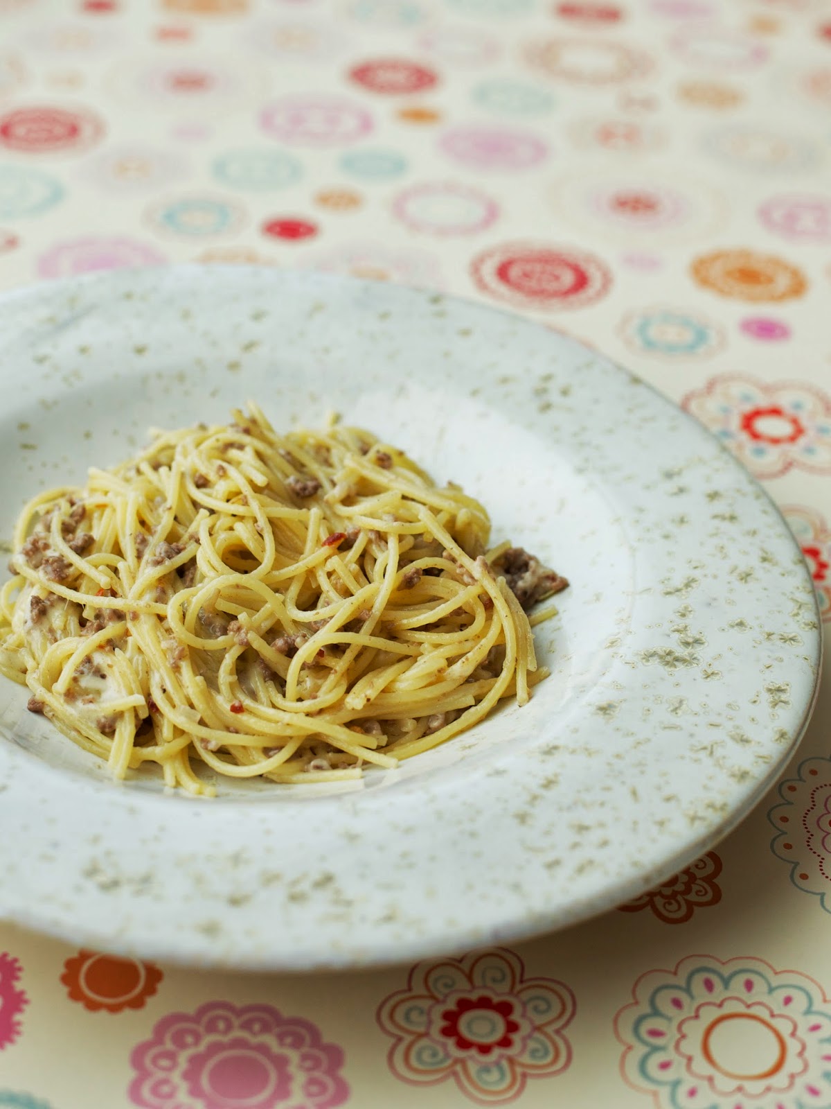 Aet köögis: Spagetid hakklihaga, sügava tšilli puudutusega