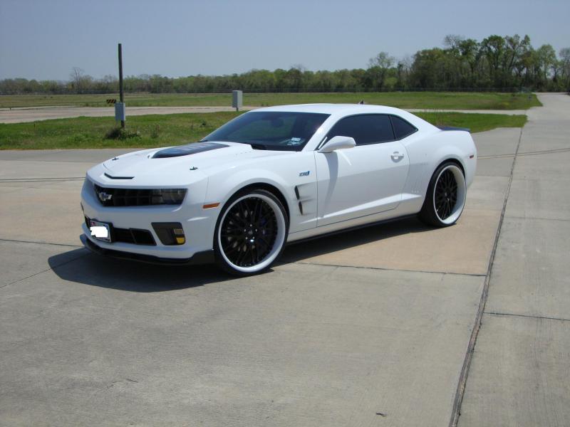 HOT CARS TV: A few better shots of Mannie Fresh's ZR1 Camaro
