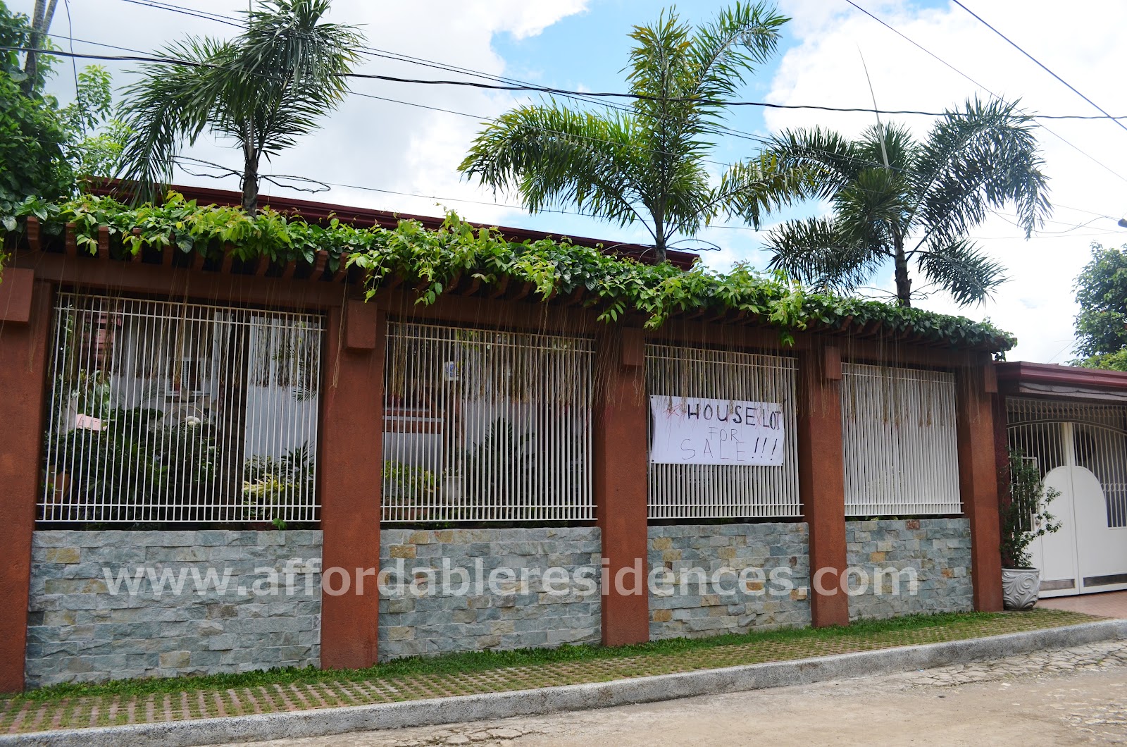 House and Lot for Sale: House and Lot for Sale (Calamba, Laguna)