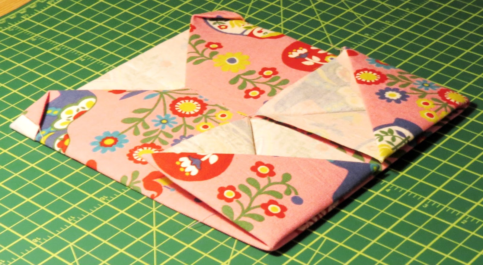 Bee-a-ba: Fabric Origami Wallet