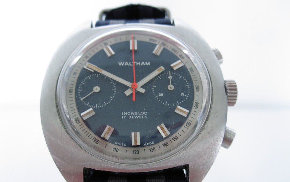 Vintage chronographs: 1970's Waltham chronograph with Valjoux 7733 movement