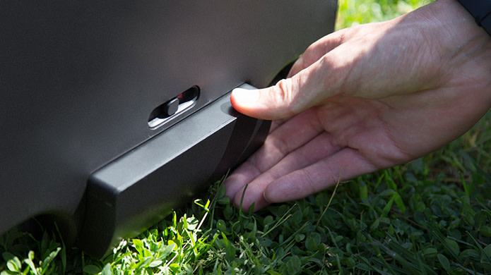 Ovis : The First AI Powered Smart Suitcase Which Follows You Anywhere ...