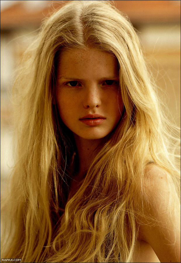 Annemarie Kuus : New Tests | About A Girl...