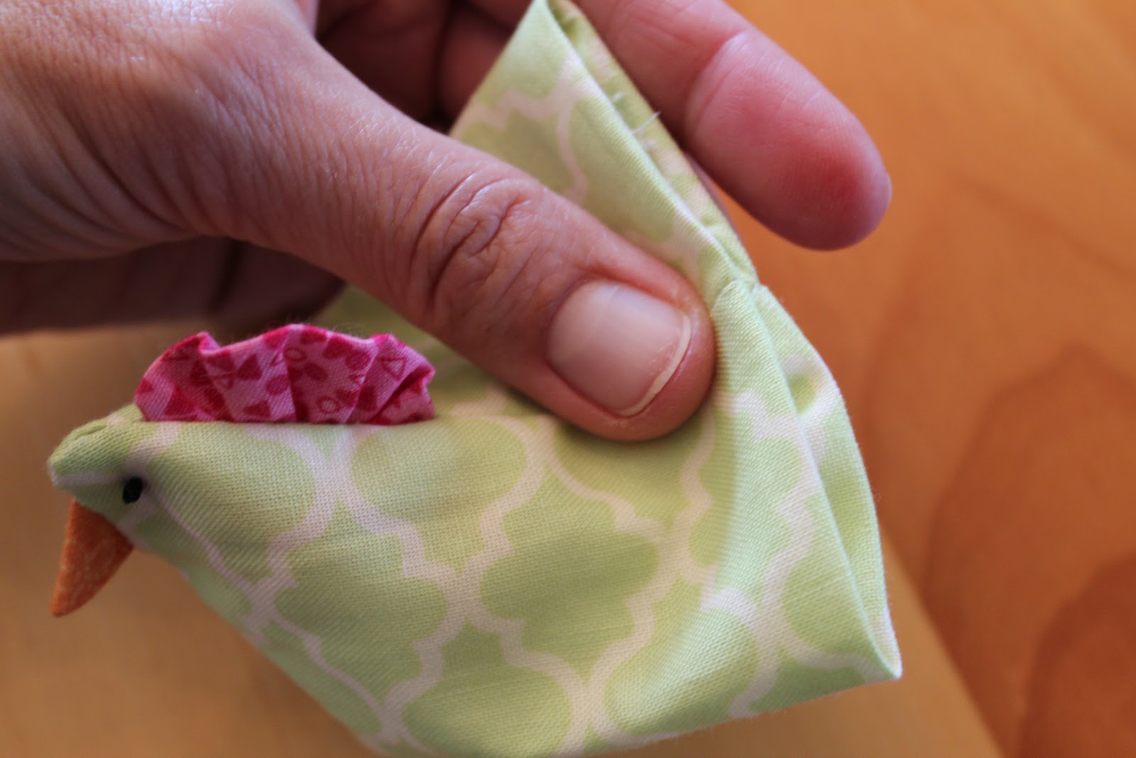 Chicken Pin Cushion Tutorial & Giveaway