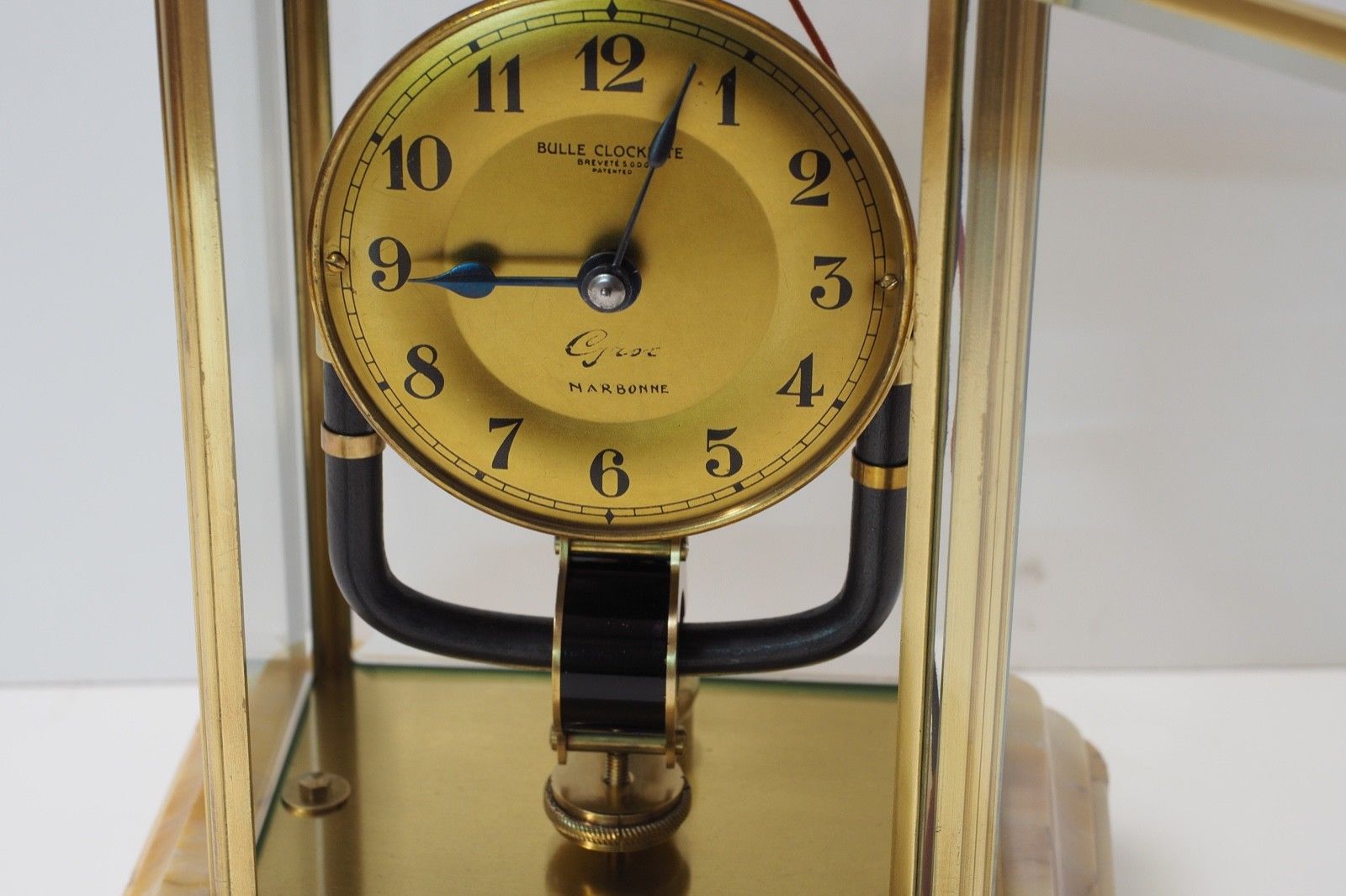 Bulle battery electro-mechanical pendulum clock