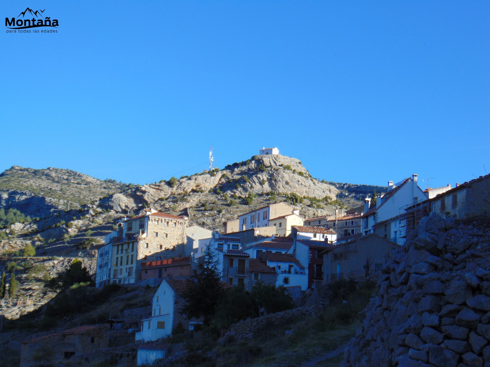 MONTAÑA PARA TODAS LAS EDADES: De Xodos/Chodos a la Lloma Bernat.