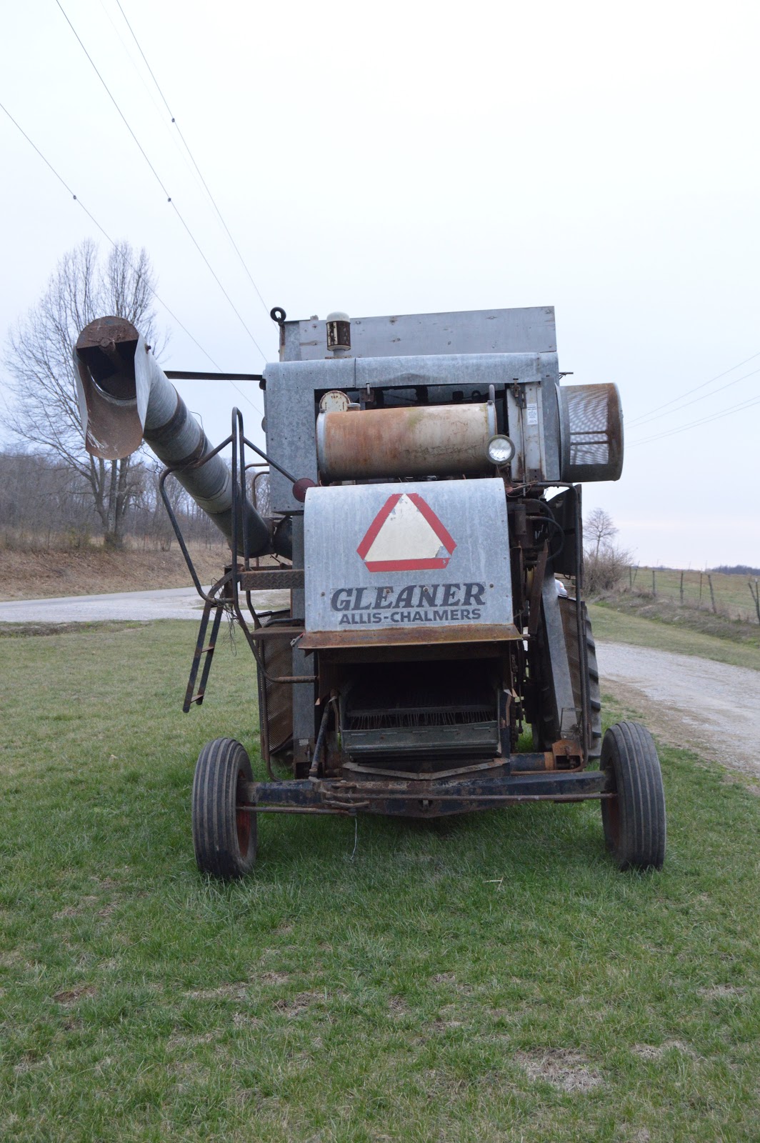 Industrial History: Gleaner K and G Combines and other old equipment