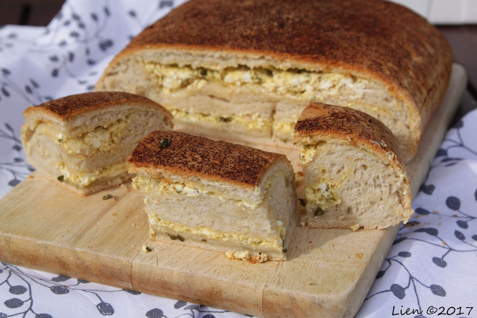 Notitie van Lien: BBBabes bake Bulgarian bread