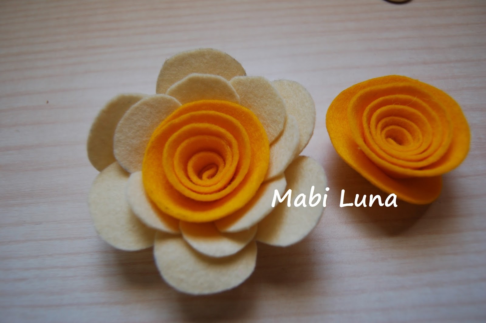 Mabi Luna: Tutorial de flores de fieltro