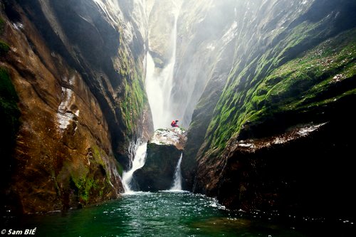 Expé CHAMJE KHOLA : ouverture du plus gros canyon du monde (V7.A7.Extrême)