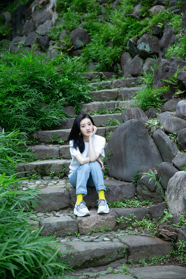 China Entertainment News: Jing Tian poses for photo shoot