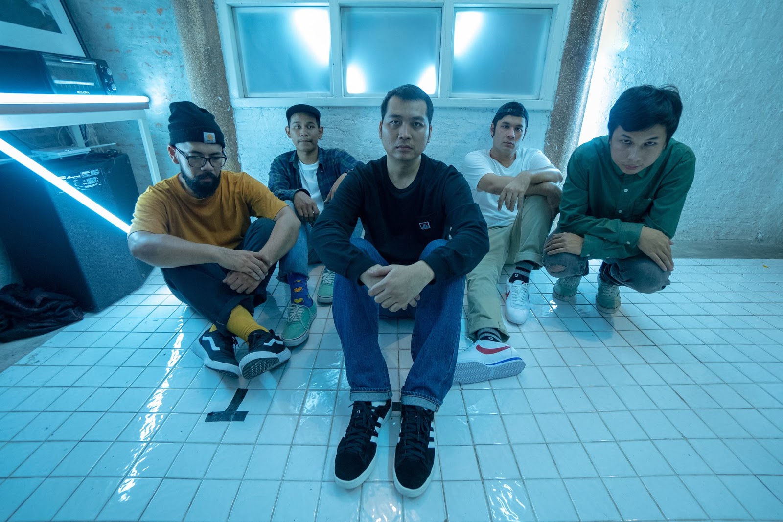 CARRY ON - Release New Single and Music Video "Gone"