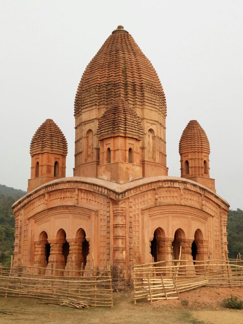 WomanZie: Day 2: Purulia (Kashipur Rajbari, Joychandi Hills and Garpanchkot