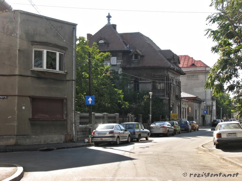 Soarele nu apune pe strada Lucaci - Bucurestii Vechi si Noi