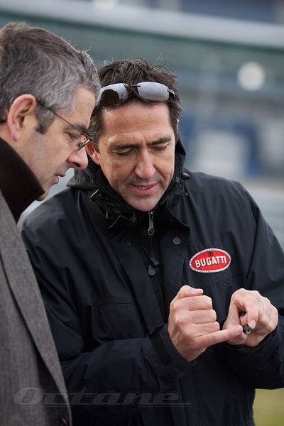 Photos - Rowan test : Bugatti Veyron vs McLaren F1 | Rowan Atkinson Fan