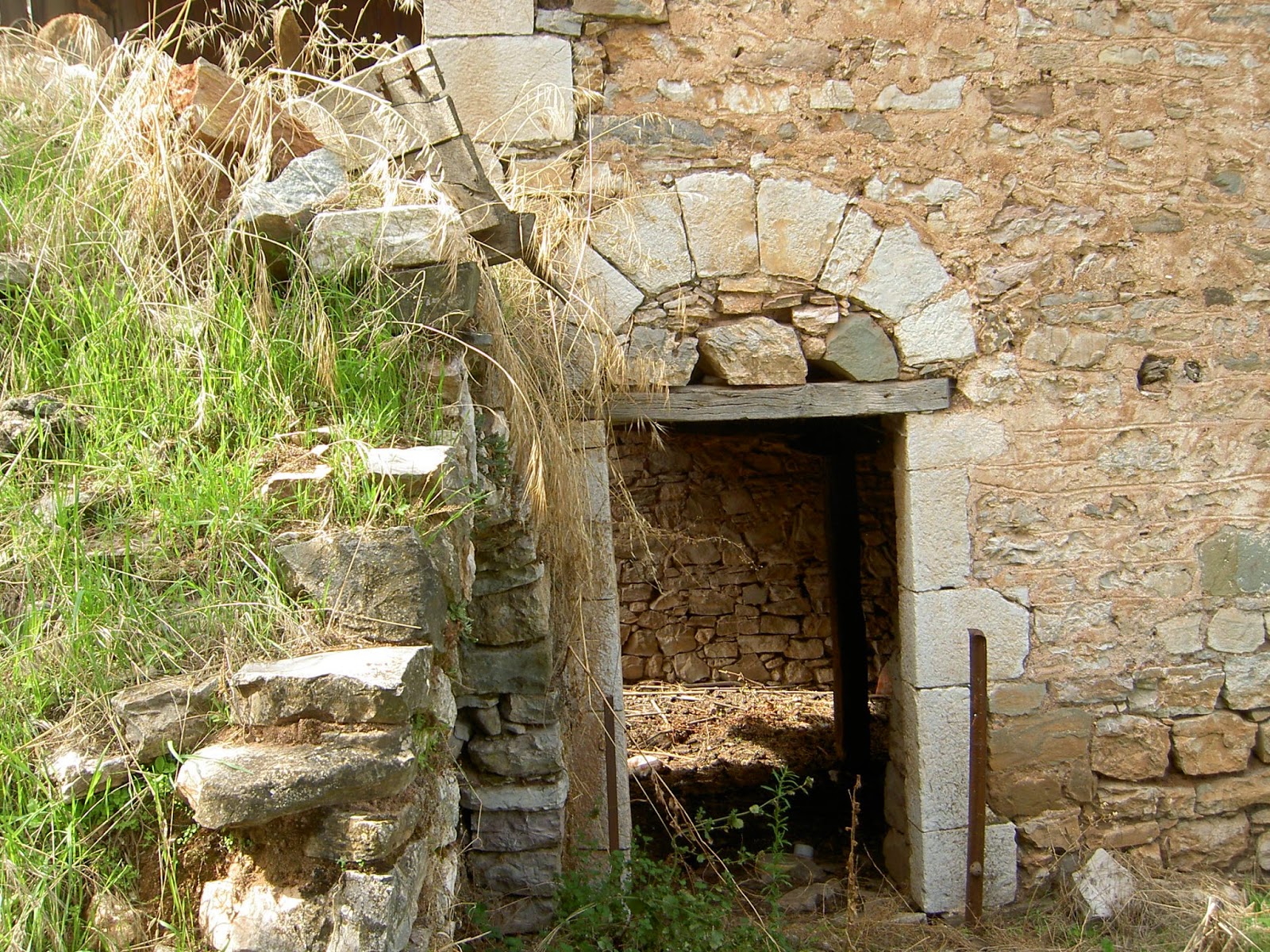 ΓΙΑΝΝΗΣ Δ.ΛΥΡΑΣ: ΑΡΧΙΤΕΚΤΟΝΙΚΗ ΚΛΗΡΟΝΟΜΙΑ .ΣΚΑΛΕΣ ΔΙΑΦΟΡΩΝ ΣΠΙΤΙΩΝ ...