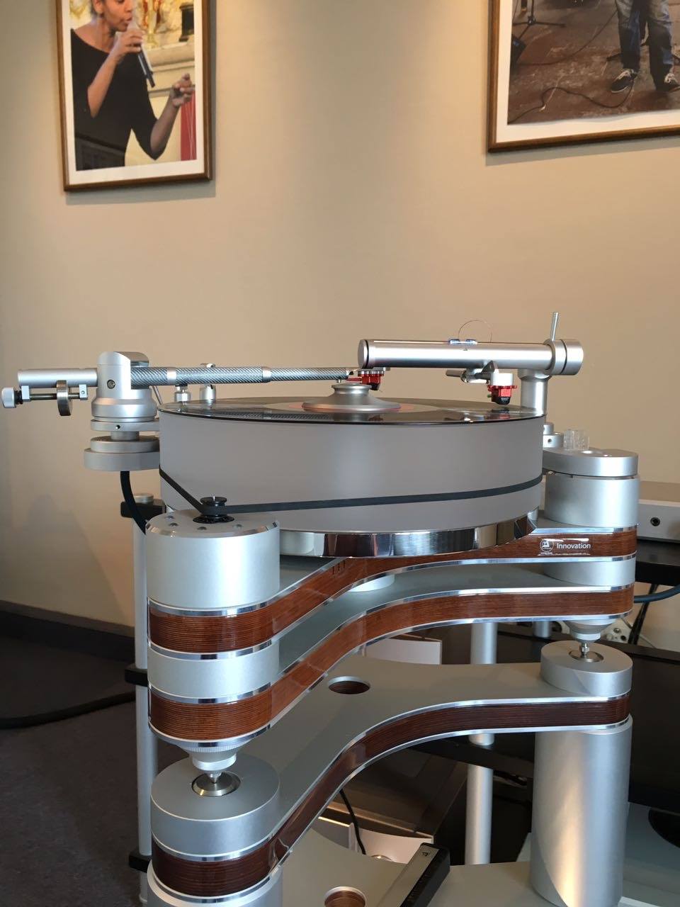 CLEARAUDIO STATEMENT TURNTABLE – M & S | Ultimate High-Fidelity