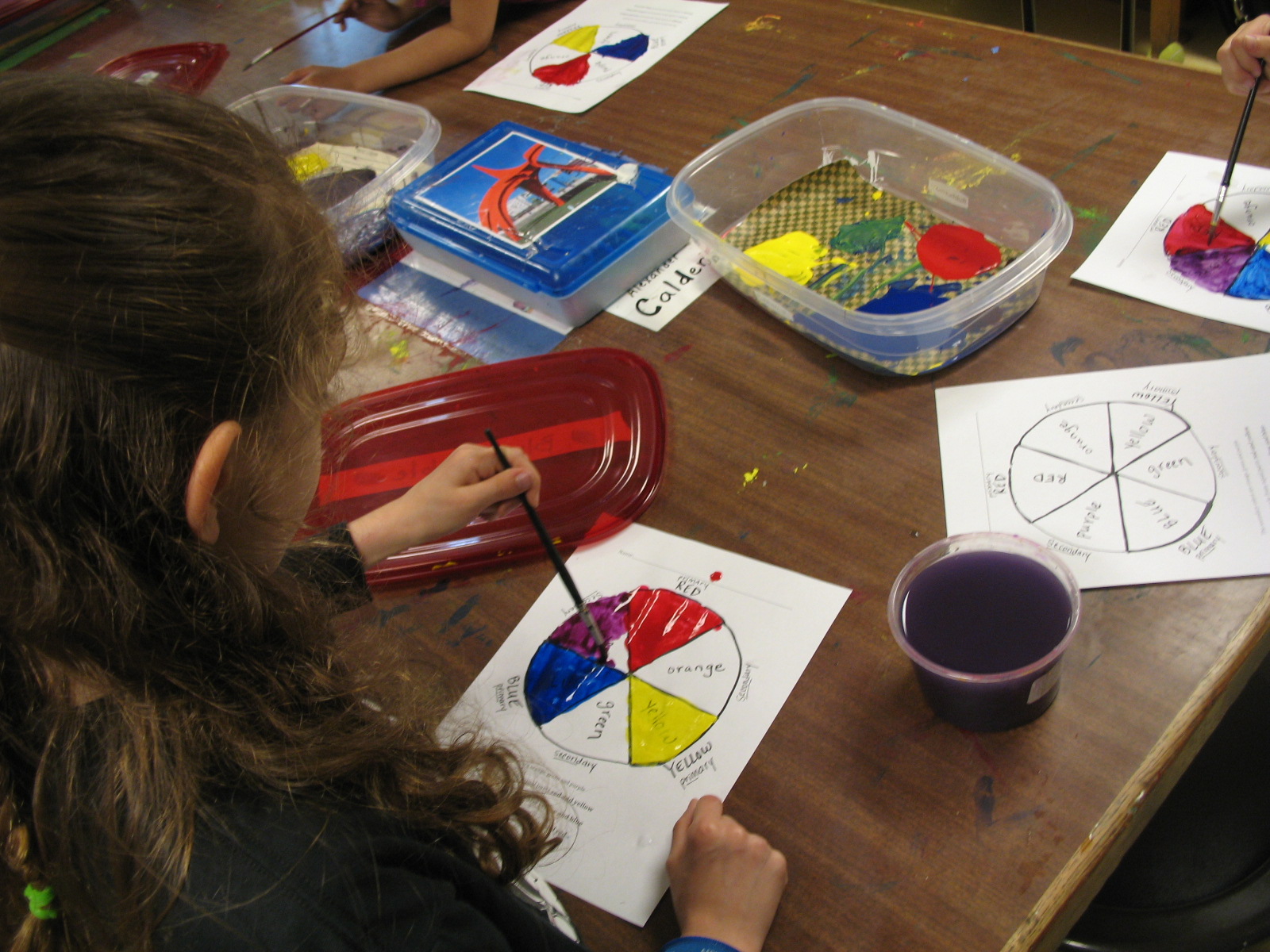 Coonley Art Studio: We Love Mixing Colors!
