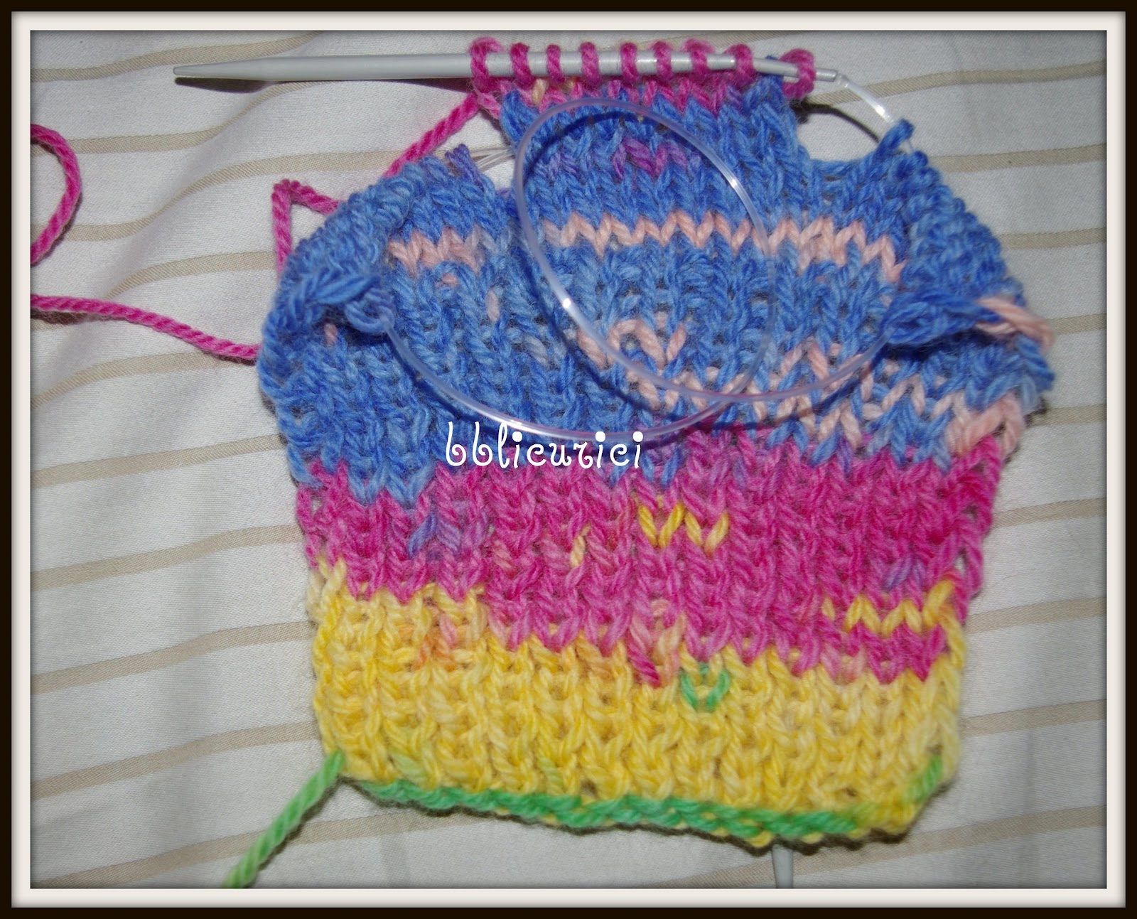 Hainute hand made, flori si farfurii colorate: Tutorial ciorapi ...