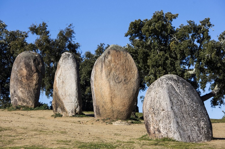 Historiando: O solstício de verão e o cromeleque de Almendres