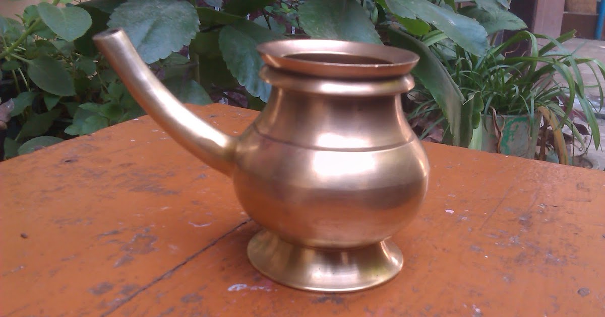 Vikki Antiques : Antique bronze Kommu chembu / Antique Bronze Kindi