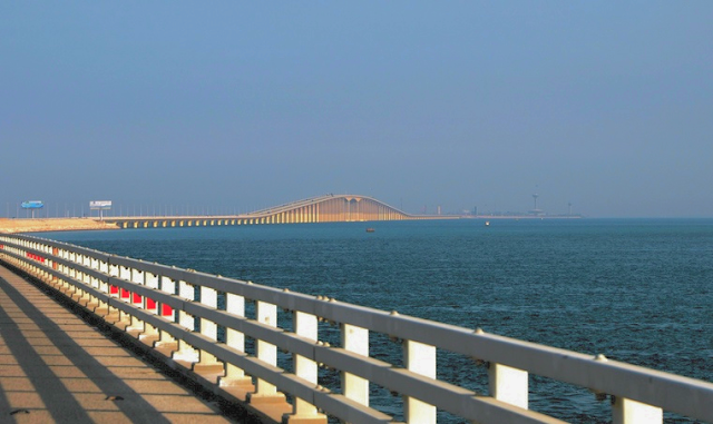 A Taste Of Saudi Arabia: Pit Stop At Saudi-Bahrain Causeway Border