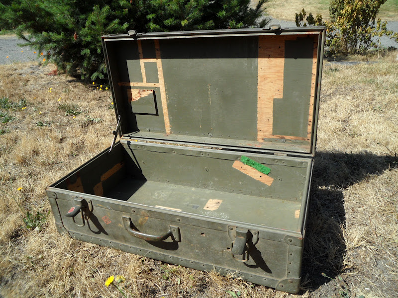 Four Bees: SCR-625-C Mine Detector Box, US Signal Corps WW2
