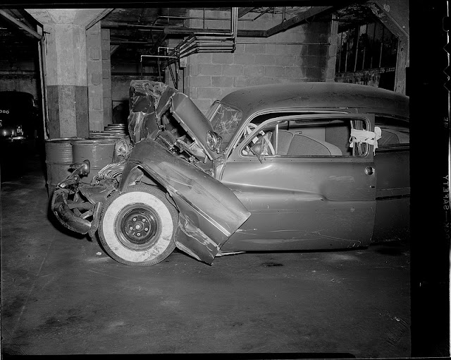 50 Impressive Vintage Photos of Car Accidents From Between the 1930s ...