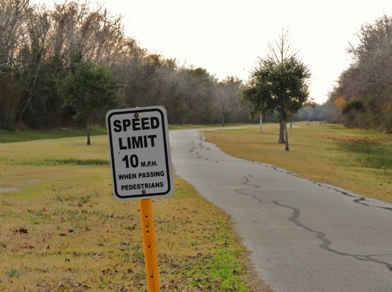 H-Town-West Photo Blog: 10 Mile speed limit for bicycle riders on multi ...
