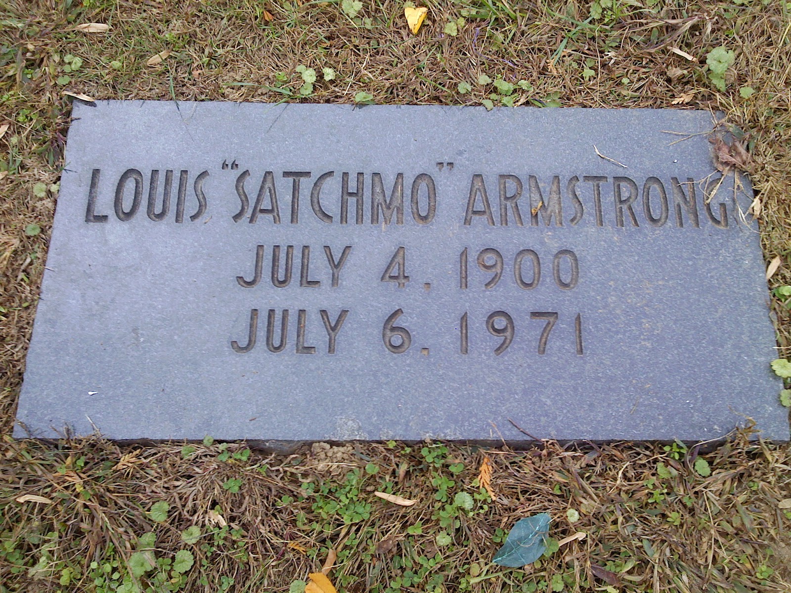 In Memoriam - Gravesites of the Famous and Infamous: Louis Armstrong