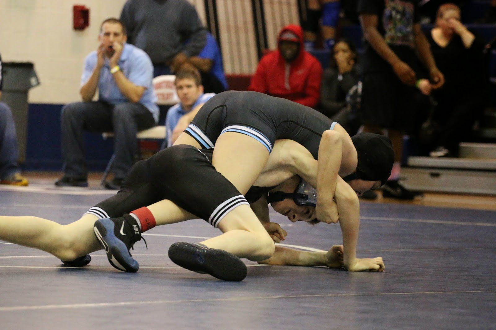 Men Wrestling Women Girl Pins Guy