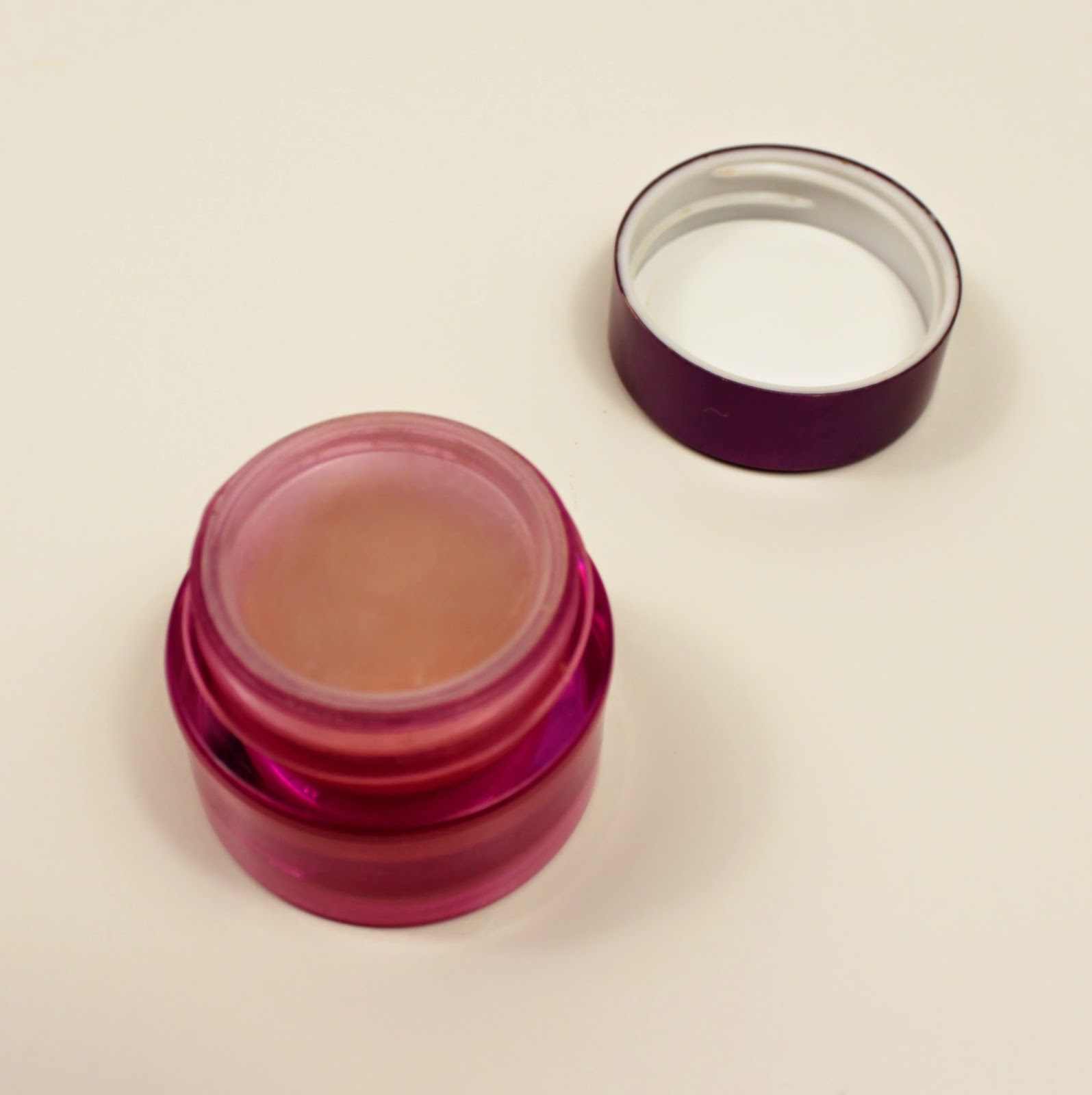 Cris and Makeup: Corrector Erase Paste de Benefit