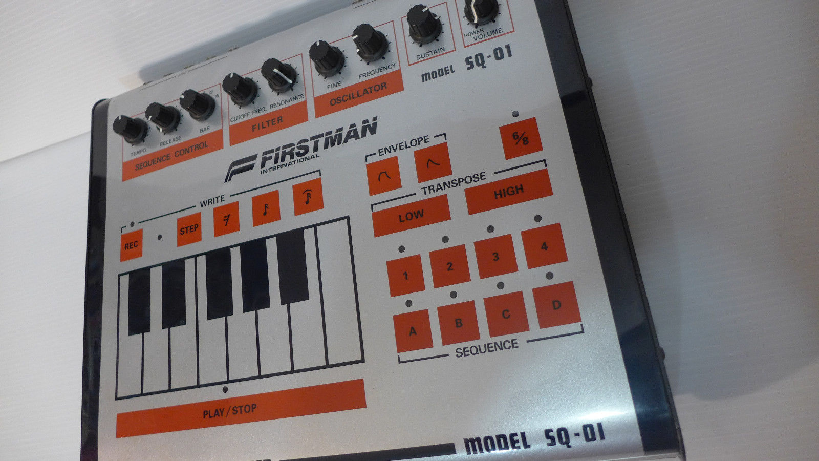 MATRIXSYNTH: FIRSTMAN (MULTIVOX) SQ 01 ANALOG SEQUENCER SYNTH SN 600432