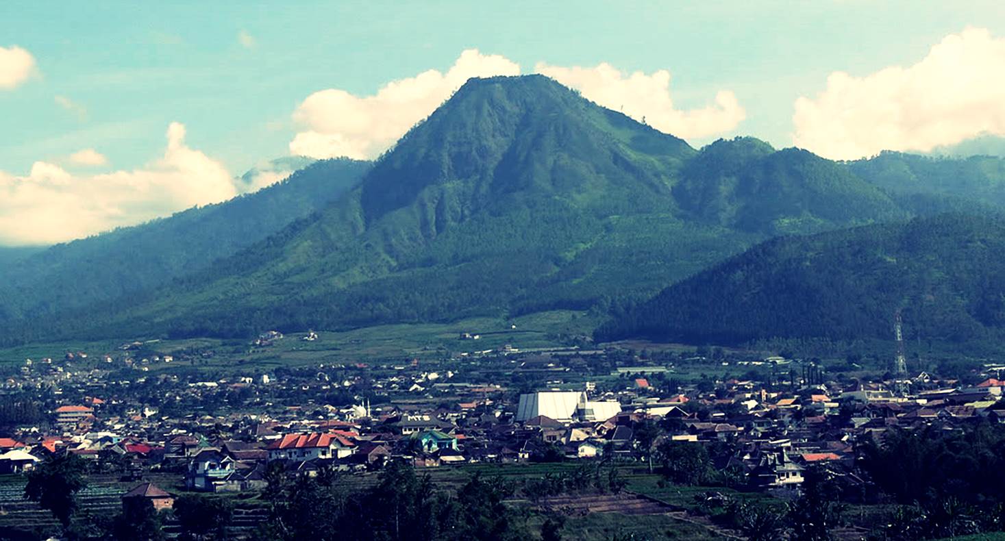 Grosir Sandal Gunung Murah Malang