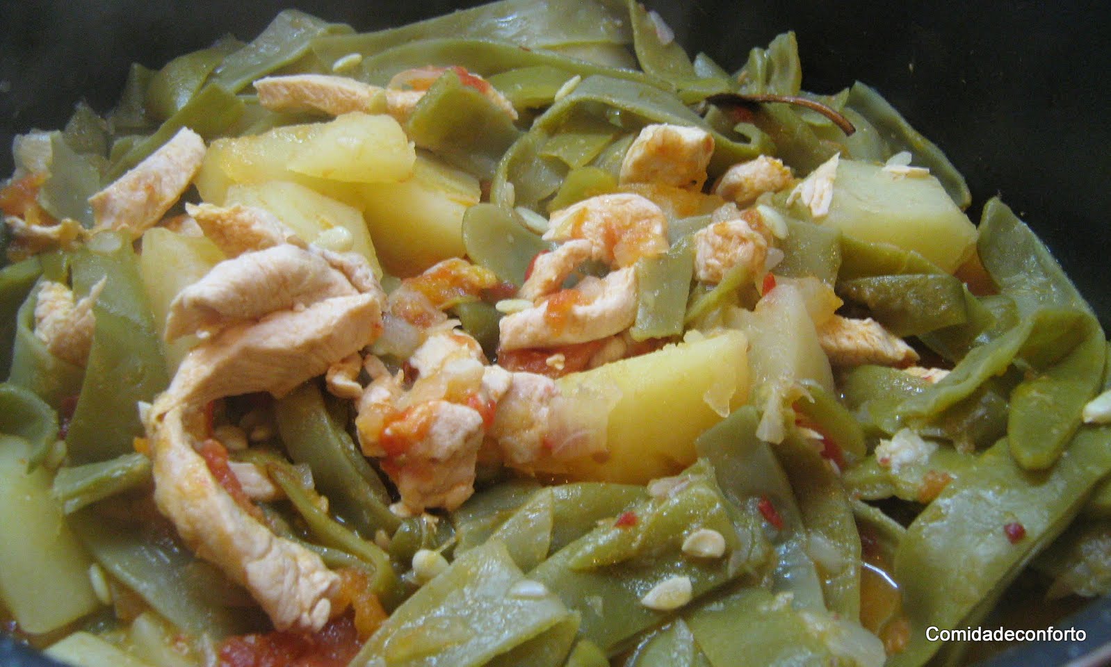 : Frango Guisado com Feijão Verde