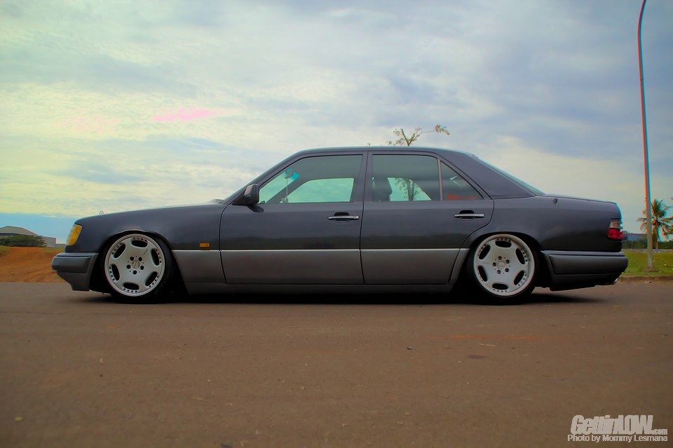 Mostbook: Tuning Mercedes Benz E320 W124 Stance