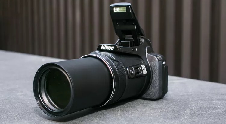 Nikon COOLPIX P900 Camera Can Zoom the Moon - Action Camera Diary